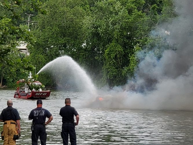 Fire causes boat to sink | News, Sports, Jobs - Marietta Times